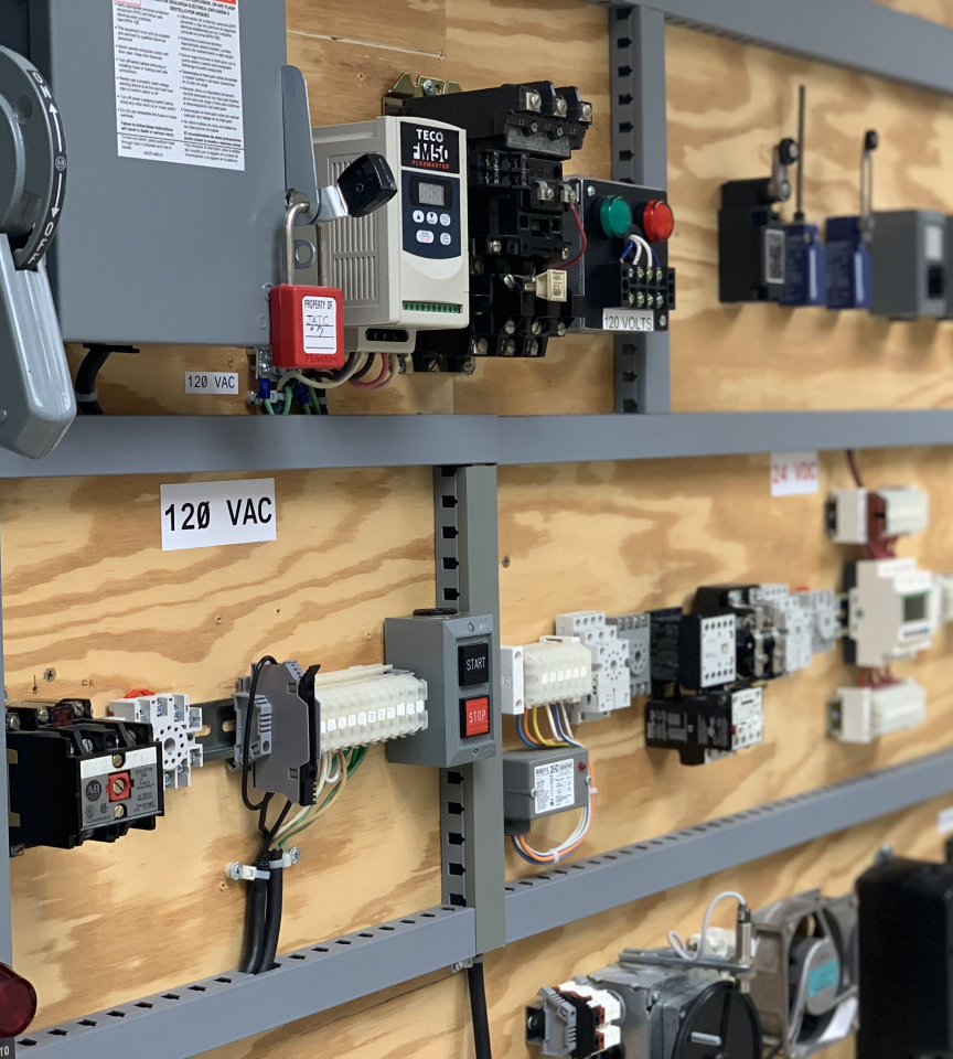 inside_wireman_apprenticeship_slide_mob | IBEW 702